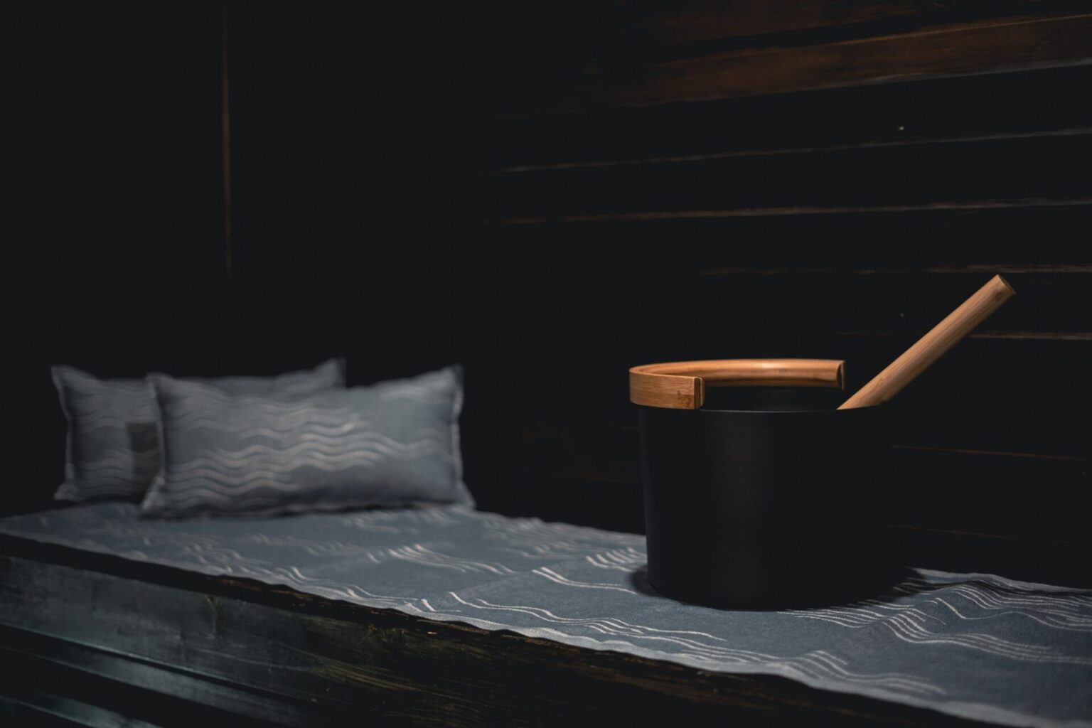 Choosing the Perfect Bucket and Ladle for Your Sauna - Sauna from Finland